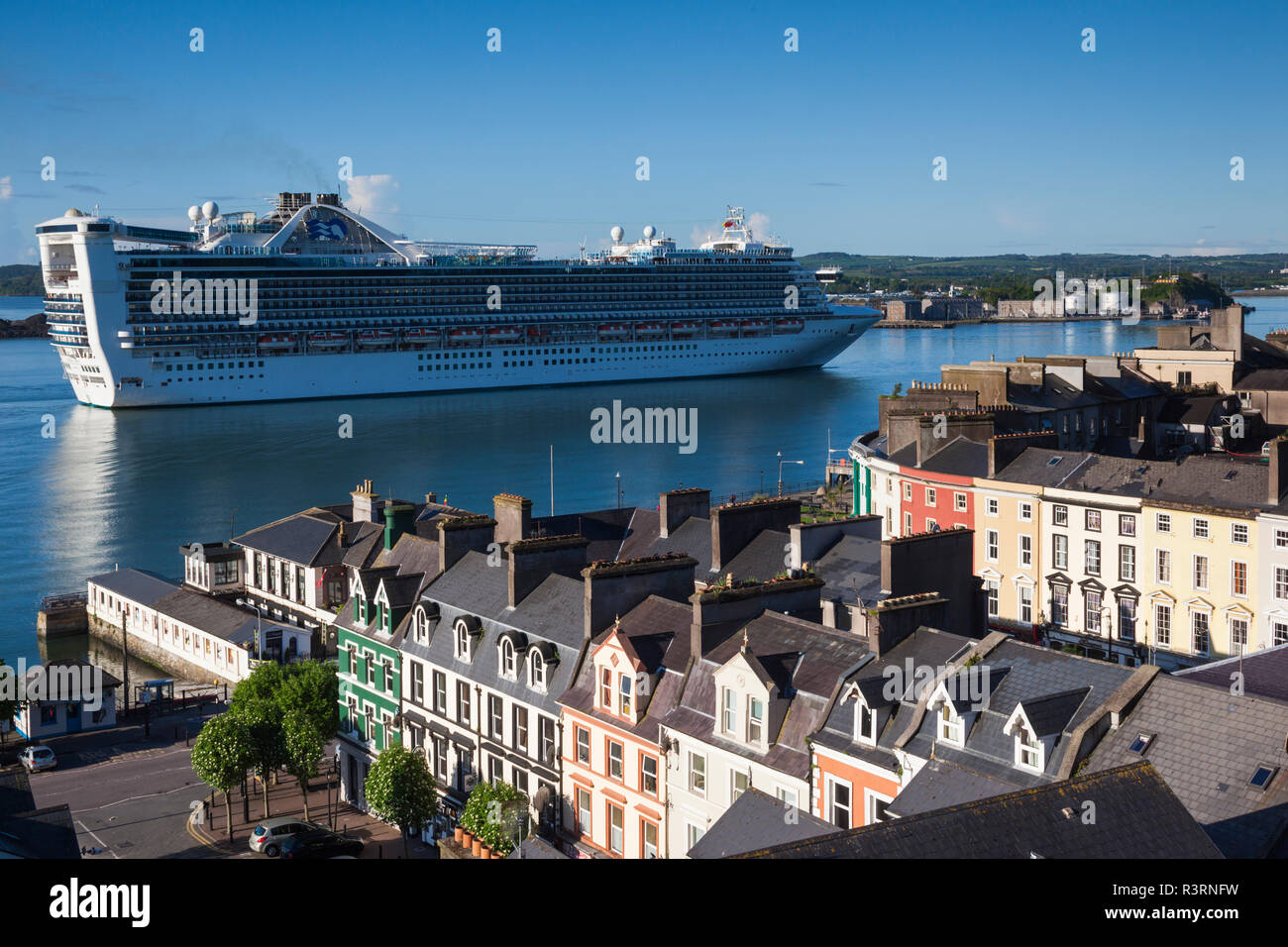 Cruise ship cobh ireland hi-res stock photography and images - Alamy
