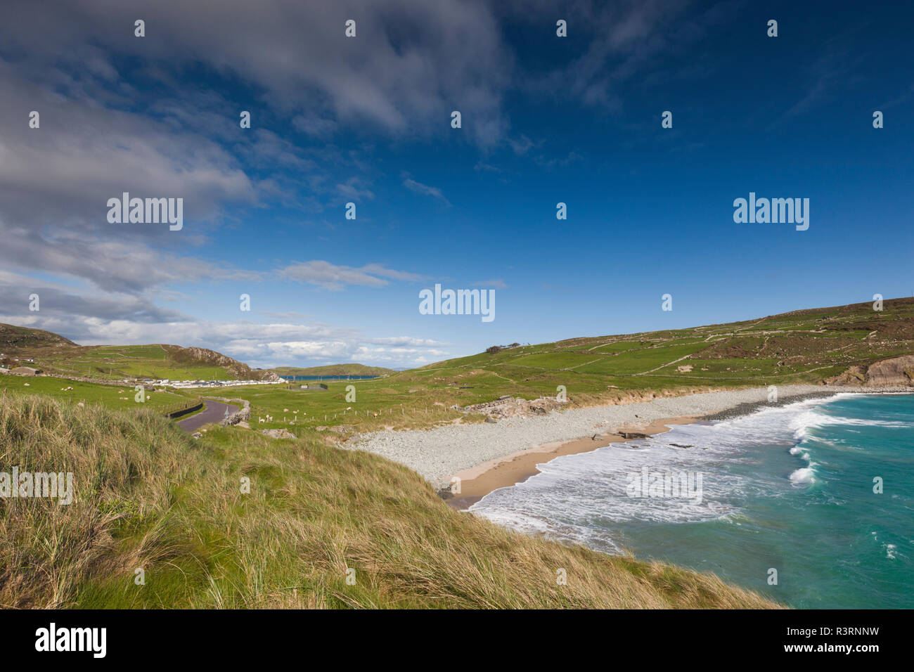 Ireland, County Cork, Mizen Head Peninsula, Barley Cove Beach, elevated ...