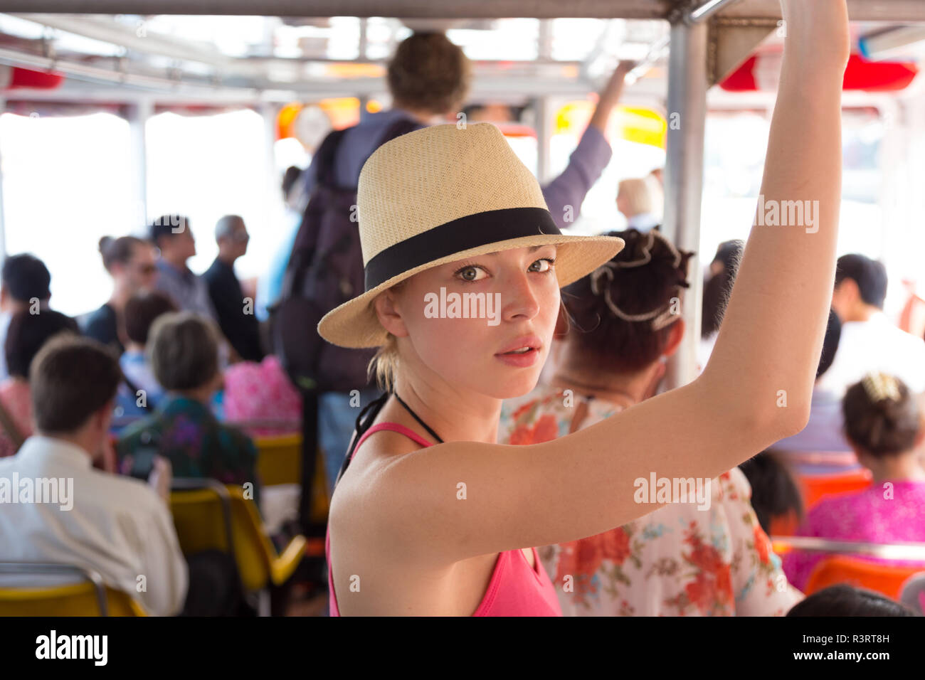 Pipe layer ship hi-res stock photography and images - Alamy