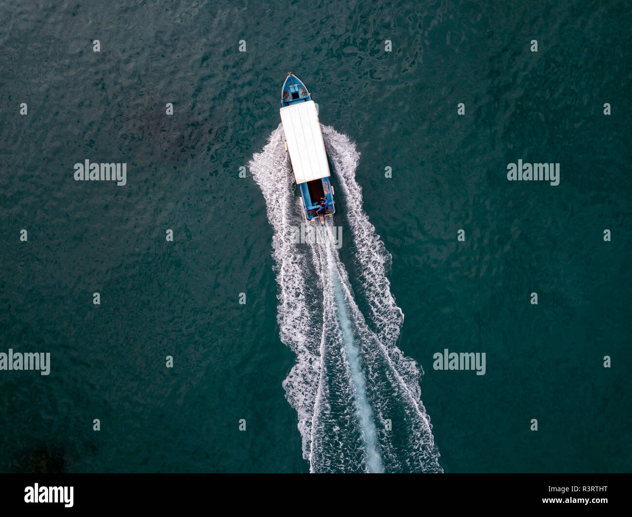 Aerial excursion boat hi-res stock photography and images - Alamy