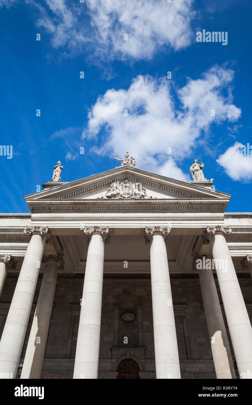 Bank of ireland building hi-res stock photography and images - Alamy