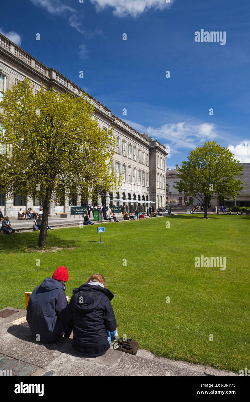 Trinity college old library hi-res stock photography and images - Alamy