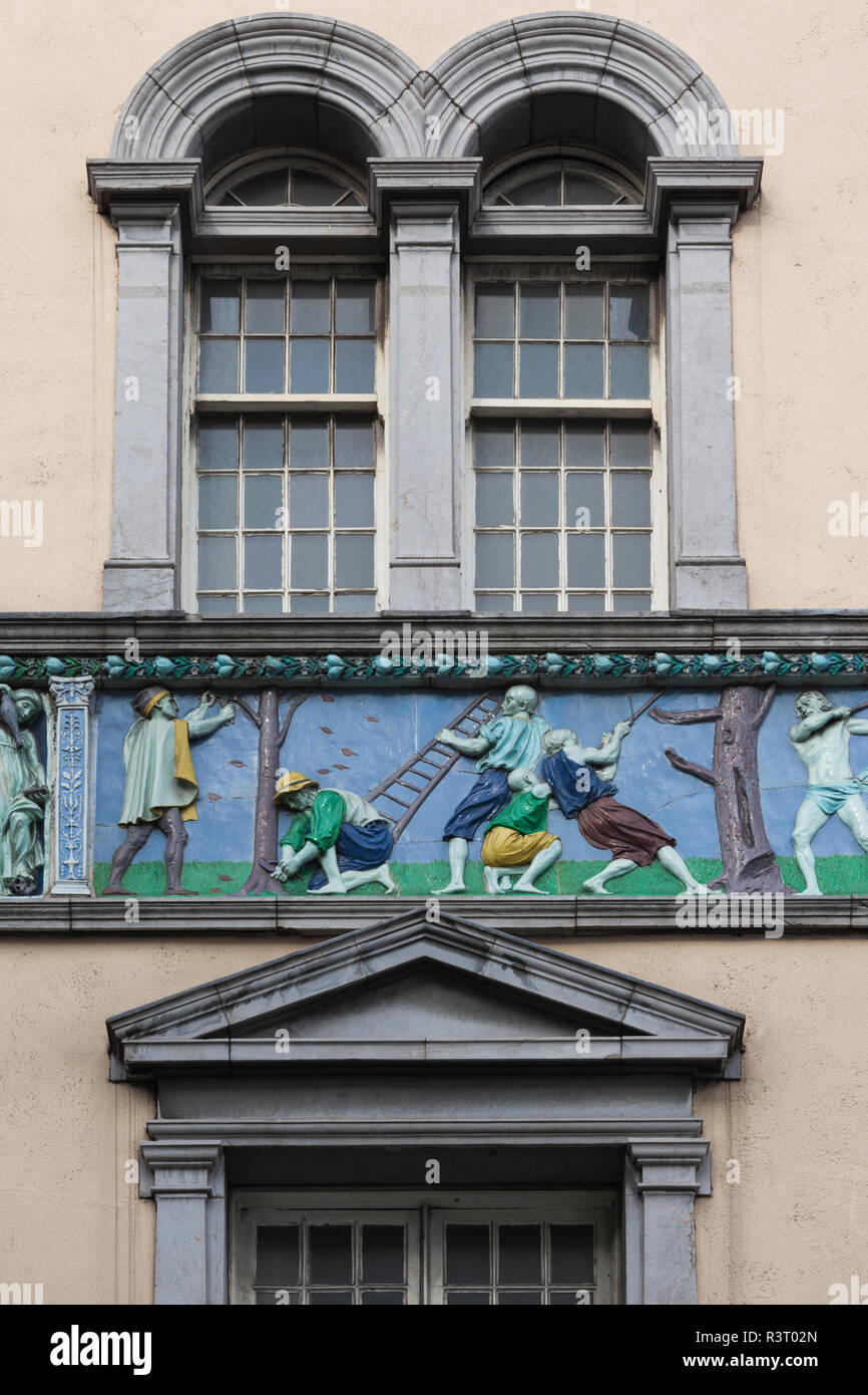 Sunlight chambers building hi-res stock photography and images - Alamy