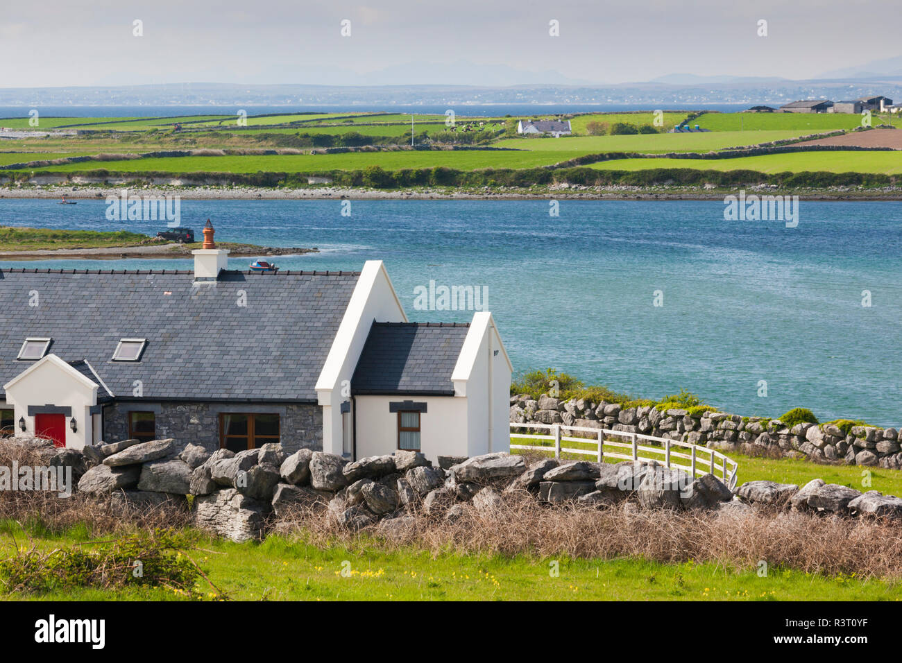 Ireland, County Clare, The Burren, Ballyvaughan, houses Stock Photo - Alamy