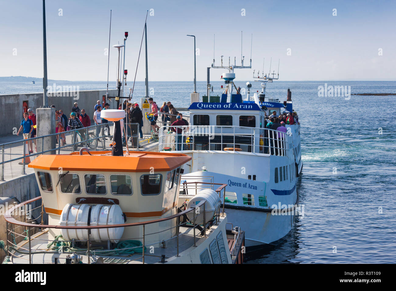 Ireland, County Clare, The Burren, Doolin, Aran Island ferry Stock ...