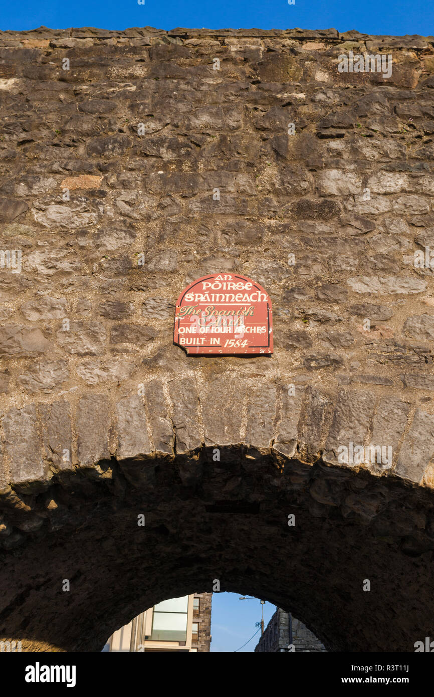 Spanish arch galway hi-res stock photography and images - Alamy