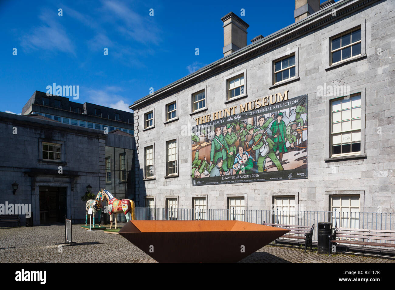 Ireland, County Limerick, Limerick City, The Hunt Museum, exterior ...