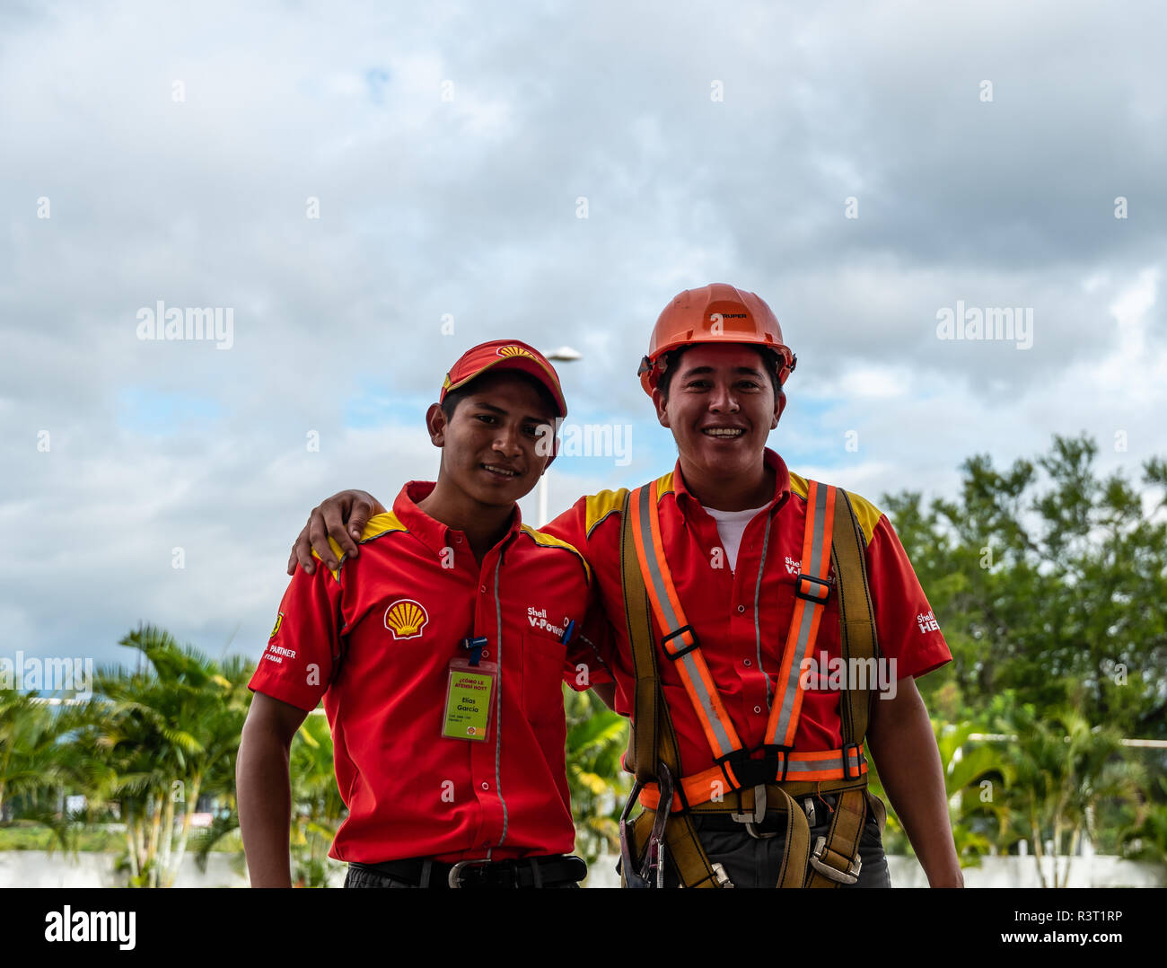 Shell worker hi-res stock photography and images - Alamy