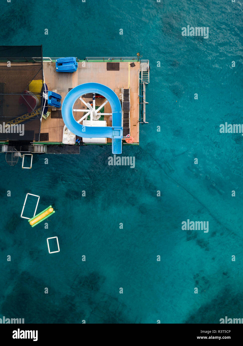 Indonesia, Bali, Aerial view of bathing platform Stock Photo - Alamy