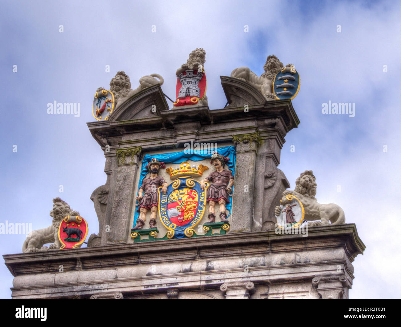 Detail of frieze and gable hi-res stock photography and images - Alamy