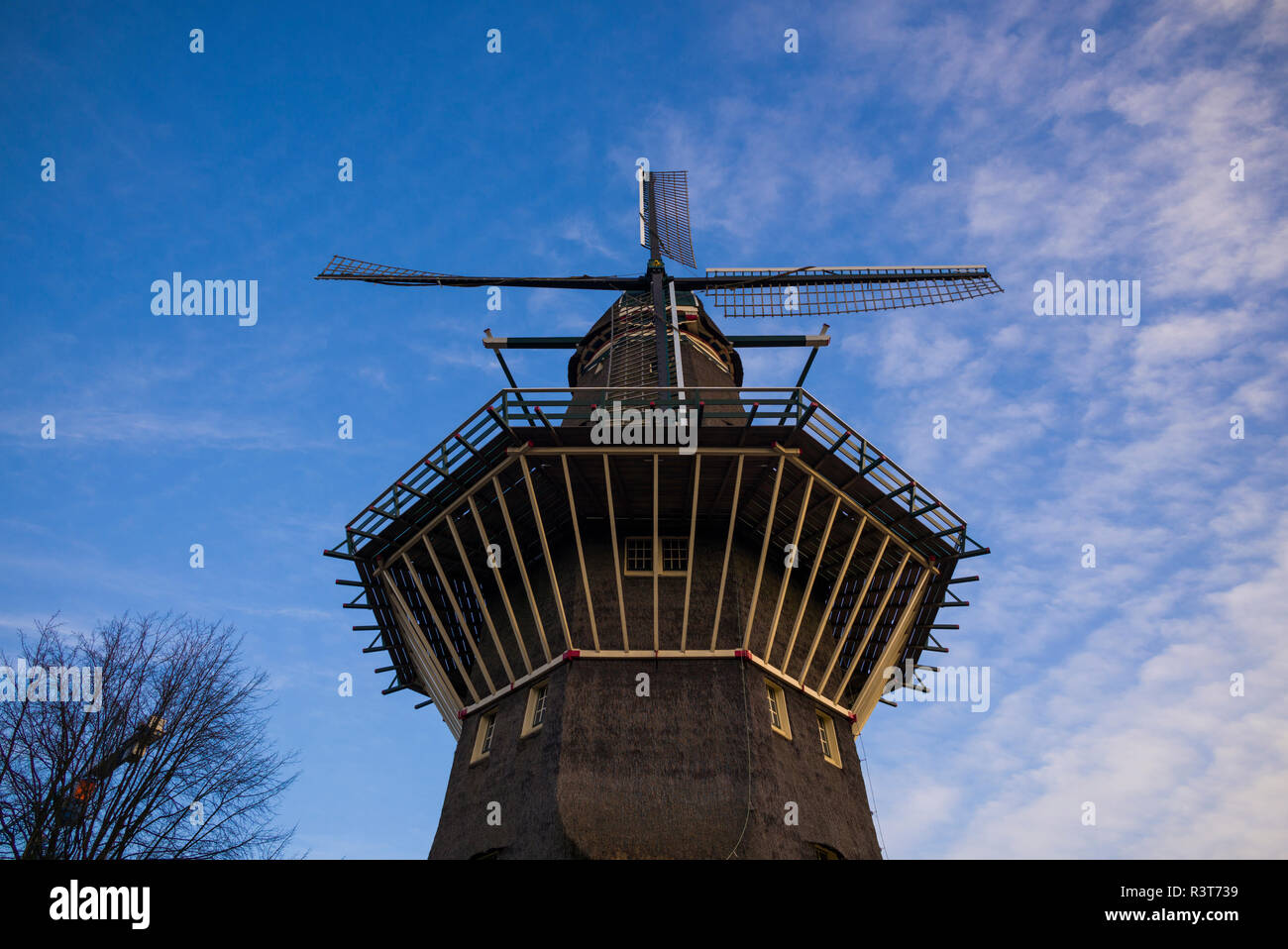 Holland de gooyer windmill hi-res stock photography and images - Alamy