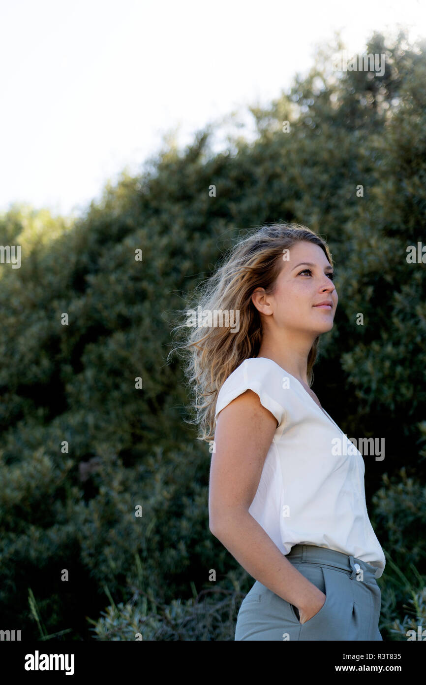 Beautiful woman summer hi-res stock photography and images - Alamy