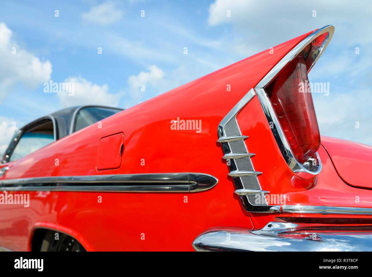 Red oldtimer hi-res stock photography and images - Alamy