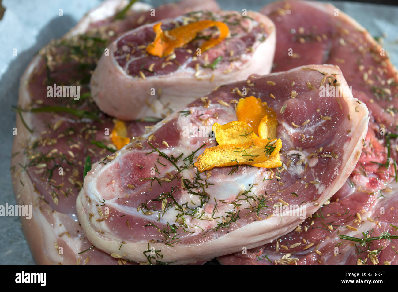 suckling pig leg Stock Photo - Alamy