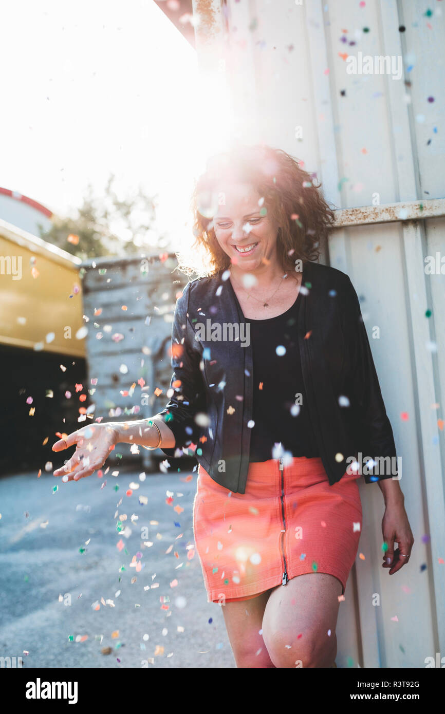 Throwing confetti hi-res stock photography and images - Alamy