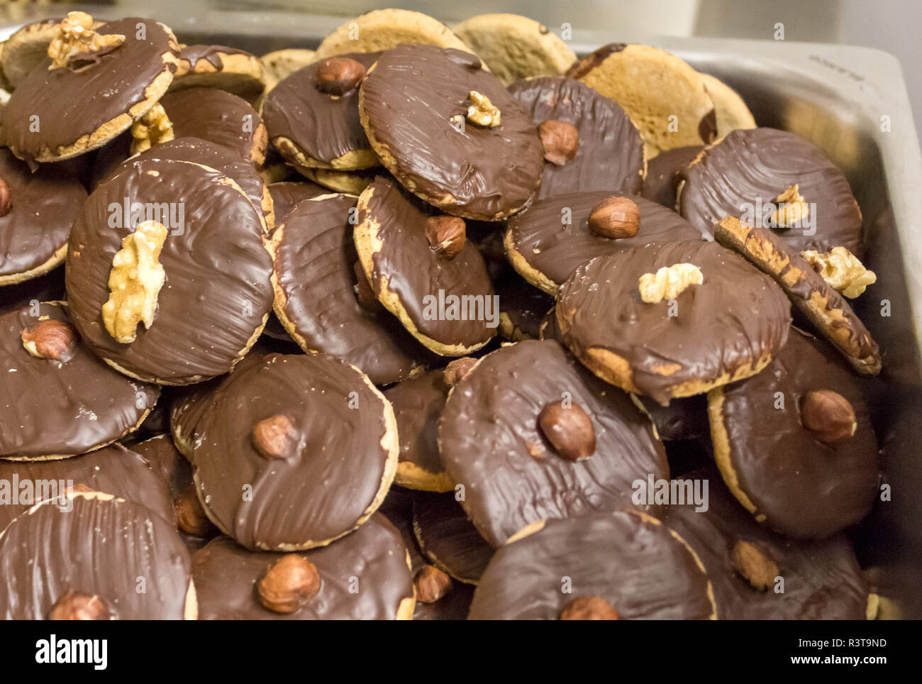 Nut roast pastry hi-res stock photography and images - Alamy