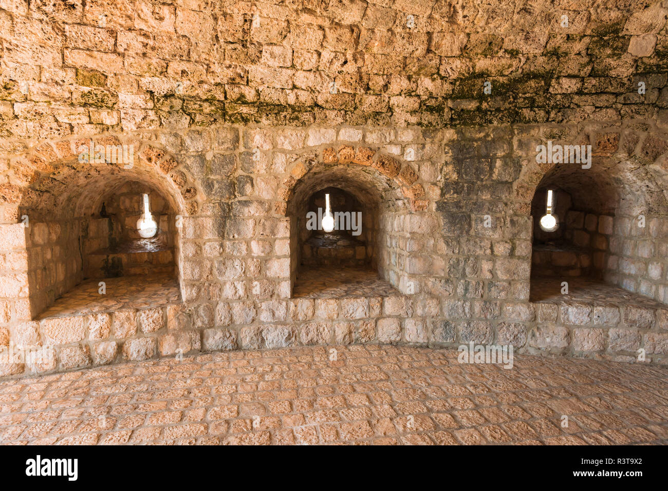 Turrets on city wall hi-res stock photography and images - Alamy