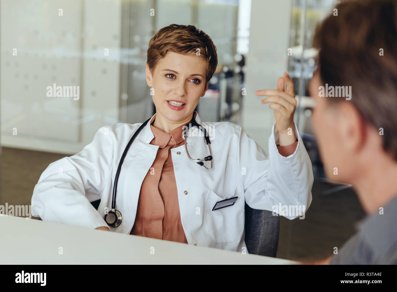 Doctor practice hi-res stock photography and images - Alamy