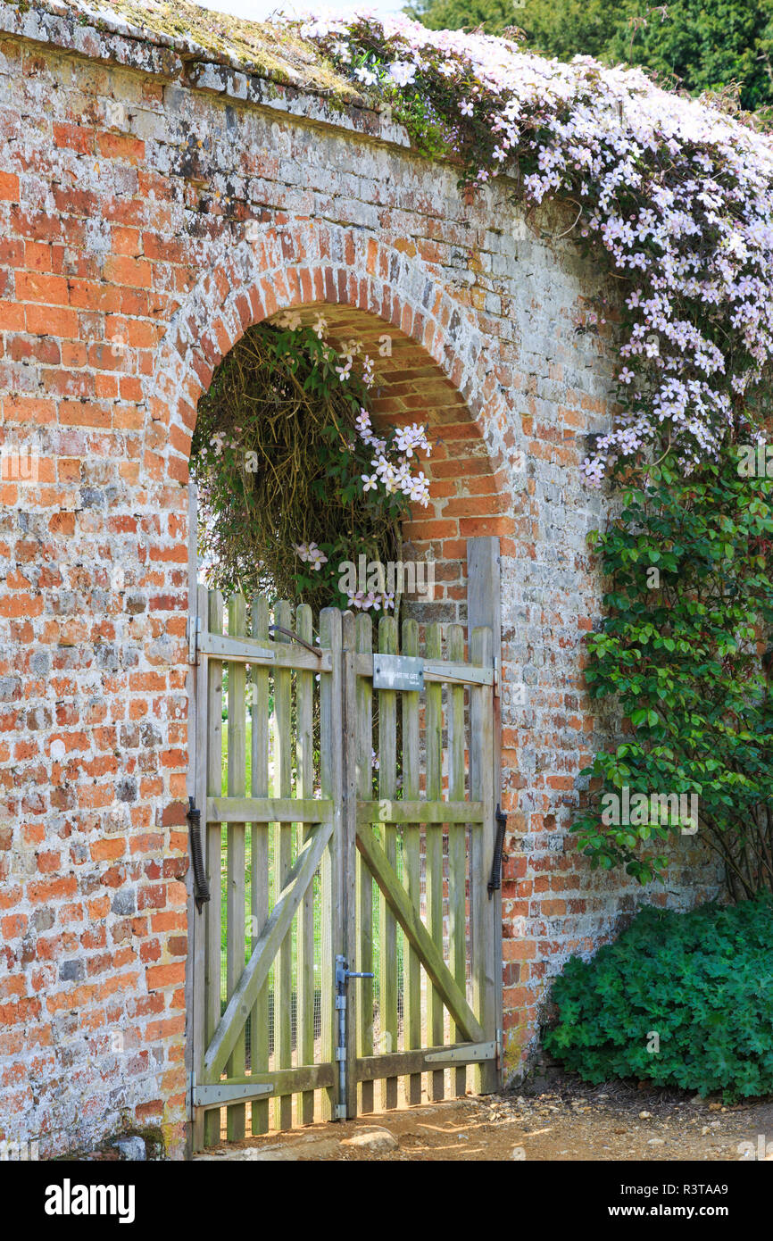 England, Hampshire. Highclere Castle garden gate Stock Photo - Alamy