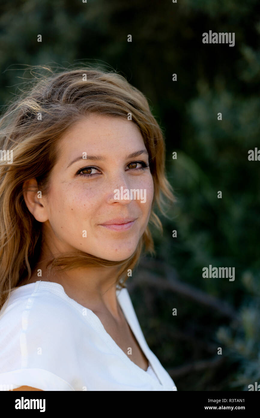 Beautiful woman summer hi-res stock photography and images - Alamy