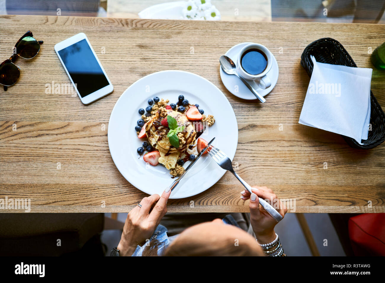 Cafe overhead hi-res stock photography and images - Alamy
