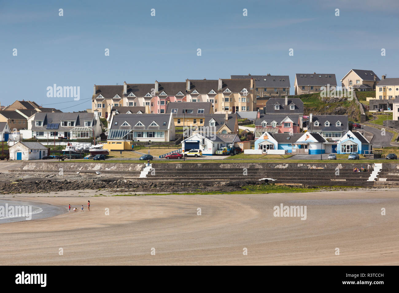 Ireland, County Clare, Kilkee, beachfront Stock Photo - Alamy