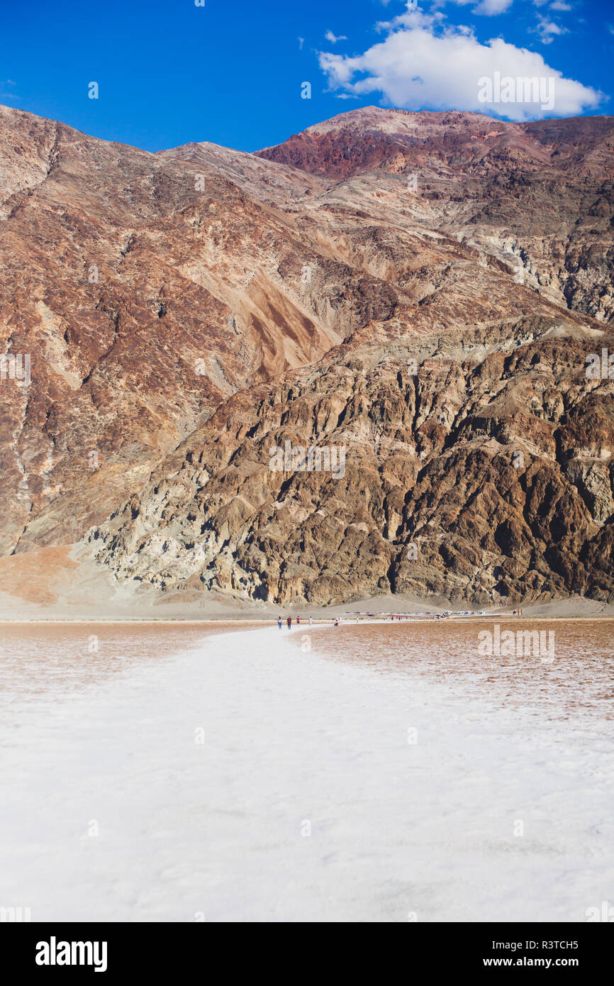 Vibrant view of Badwater basin, endorheic basin in Death Valley ...