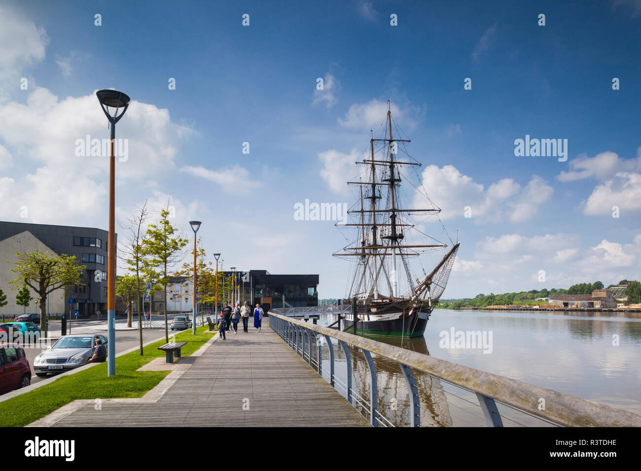 Ireland, County Wexford, New Ross, Dunbrody Famine Ship Stock Photo - Alamy