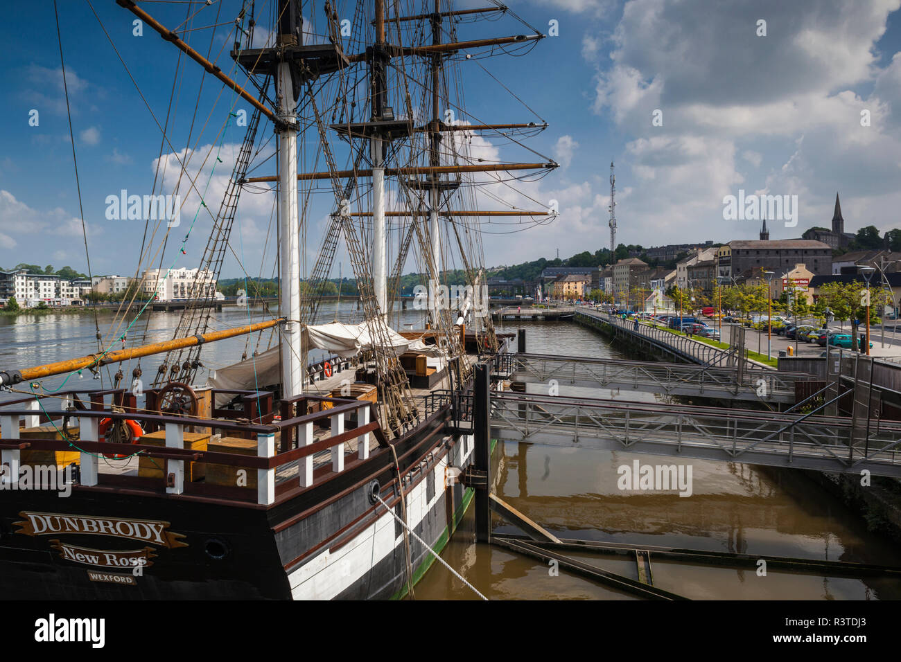 Ireland, County Wexford, New Ross, Dunbrody Famine Ship Stock Photo - Alamy