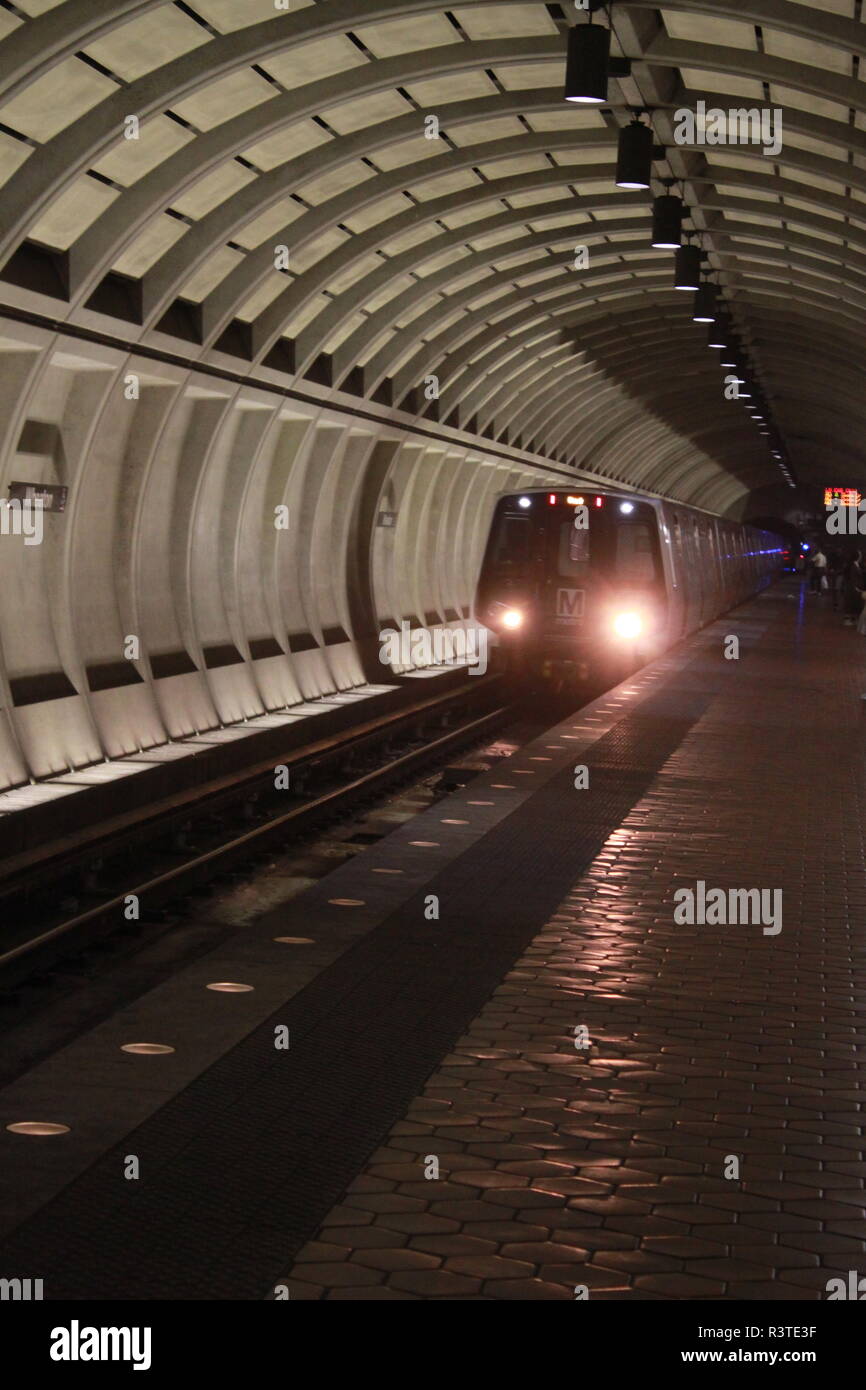 A 7000 series Metro Train coming into Wheaton Station Stock Photo - Alamy