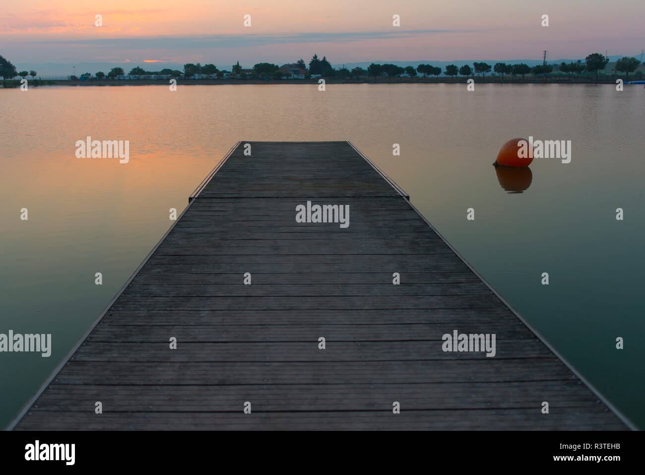 Floating deck lake dawn hi-res stock photography and images - Alamy