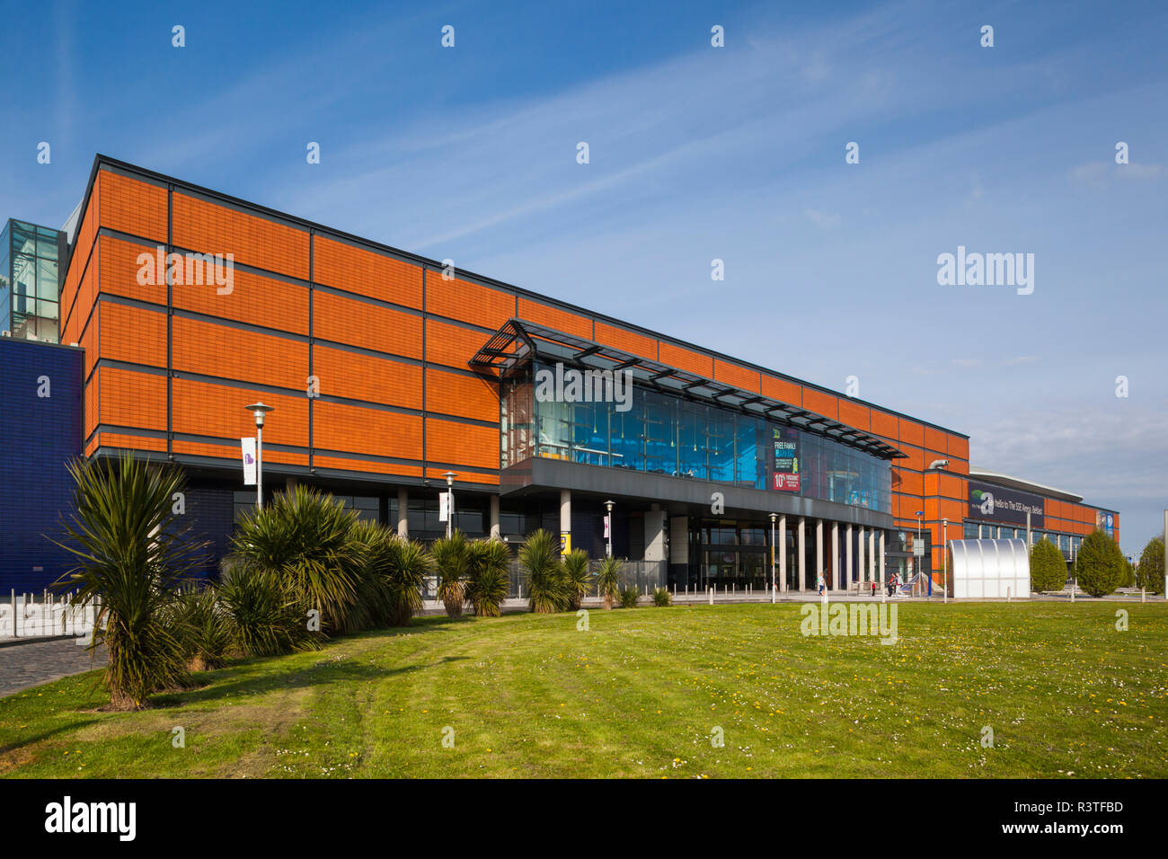 Science and entertainment venue hi-res stock photography and images - Alamy