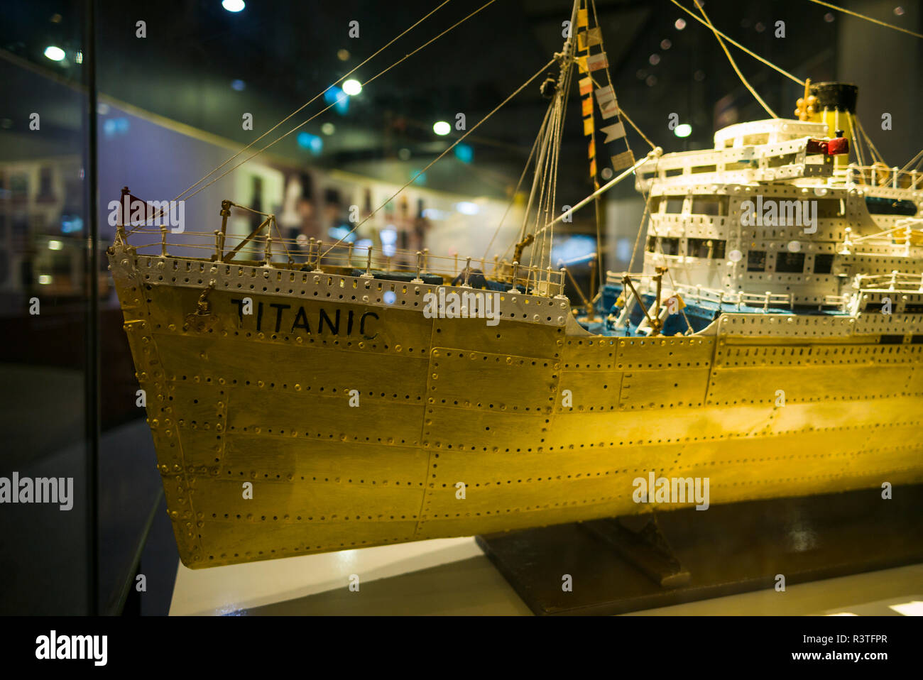 Titanic model hi-res stock photography and images - Alamy