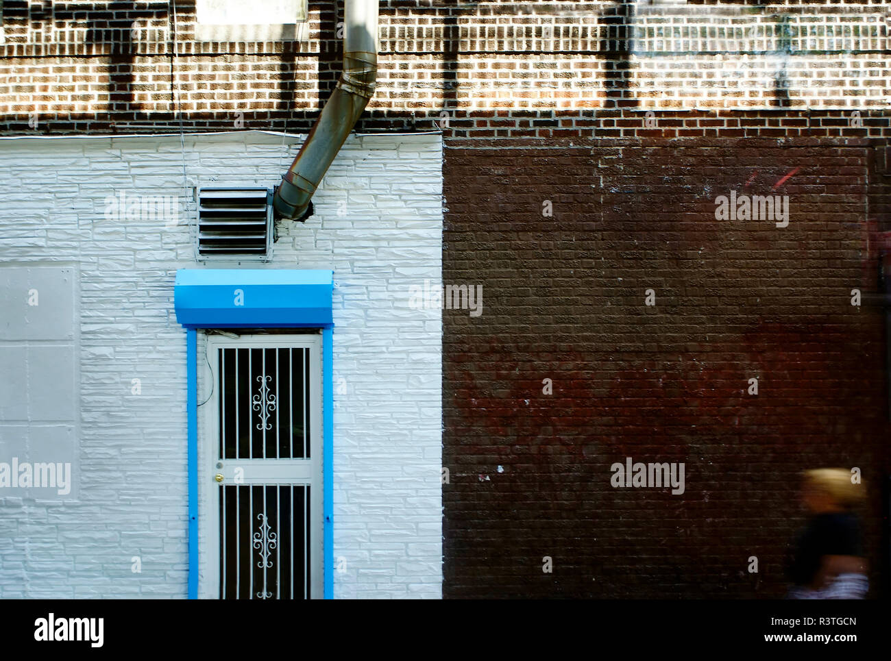 Wall of two colors divided by the center, with free space for text ...