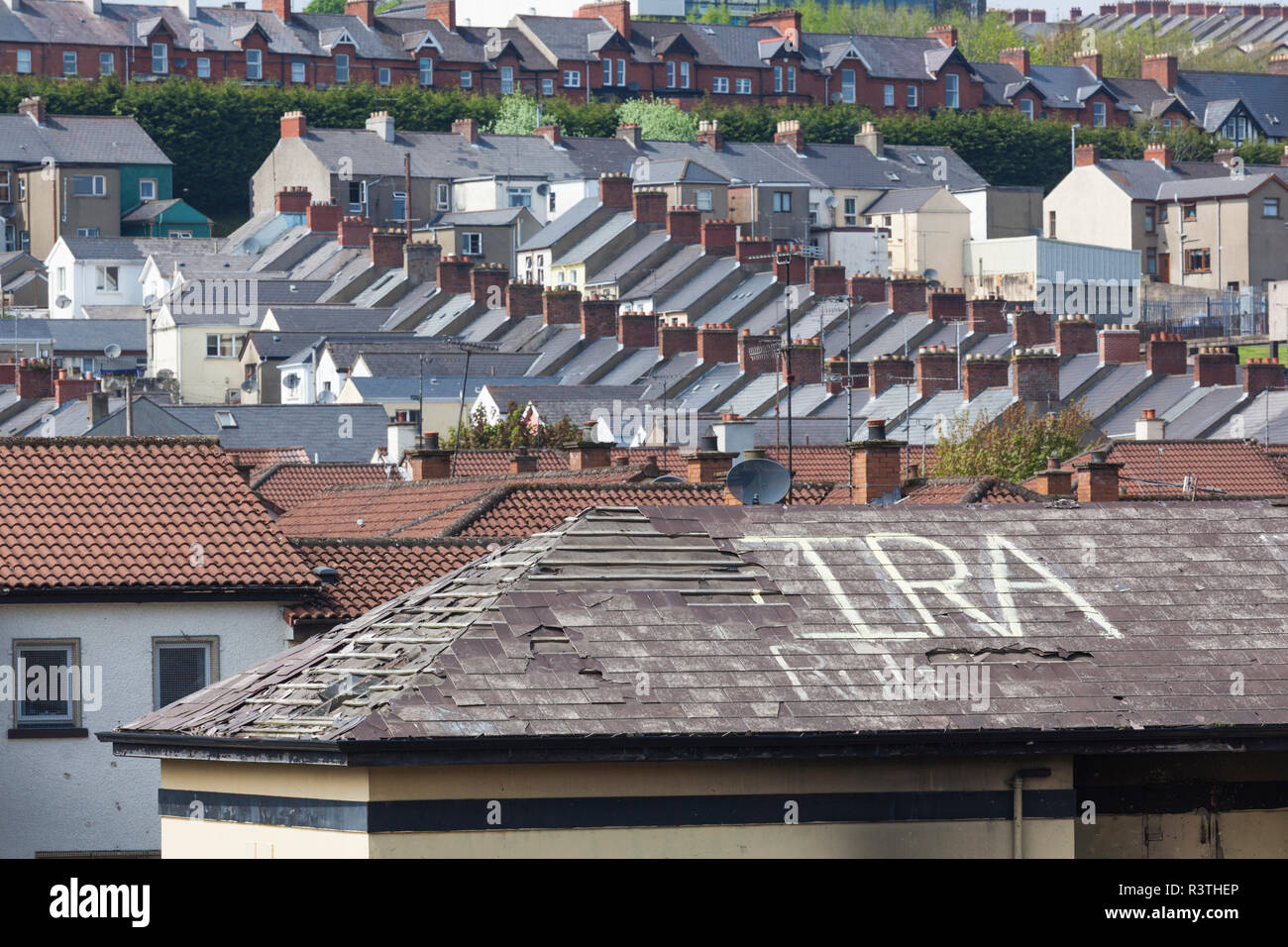 UK, Northern Ireland, County Londonderry, Derry, Bogside area, roof ...