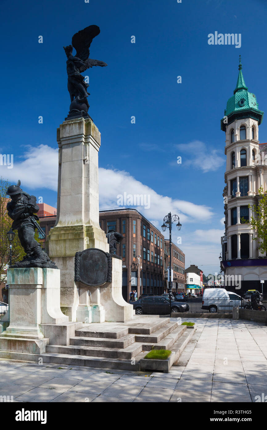 UK, Northern Ireland, County Londonderry, Derry, War Memorial in The ...