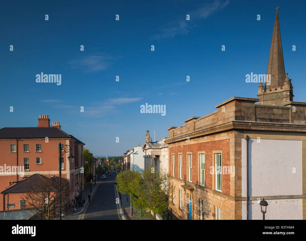UK, Northern Ireland, County Londonderry, Derry, buildings in the ...