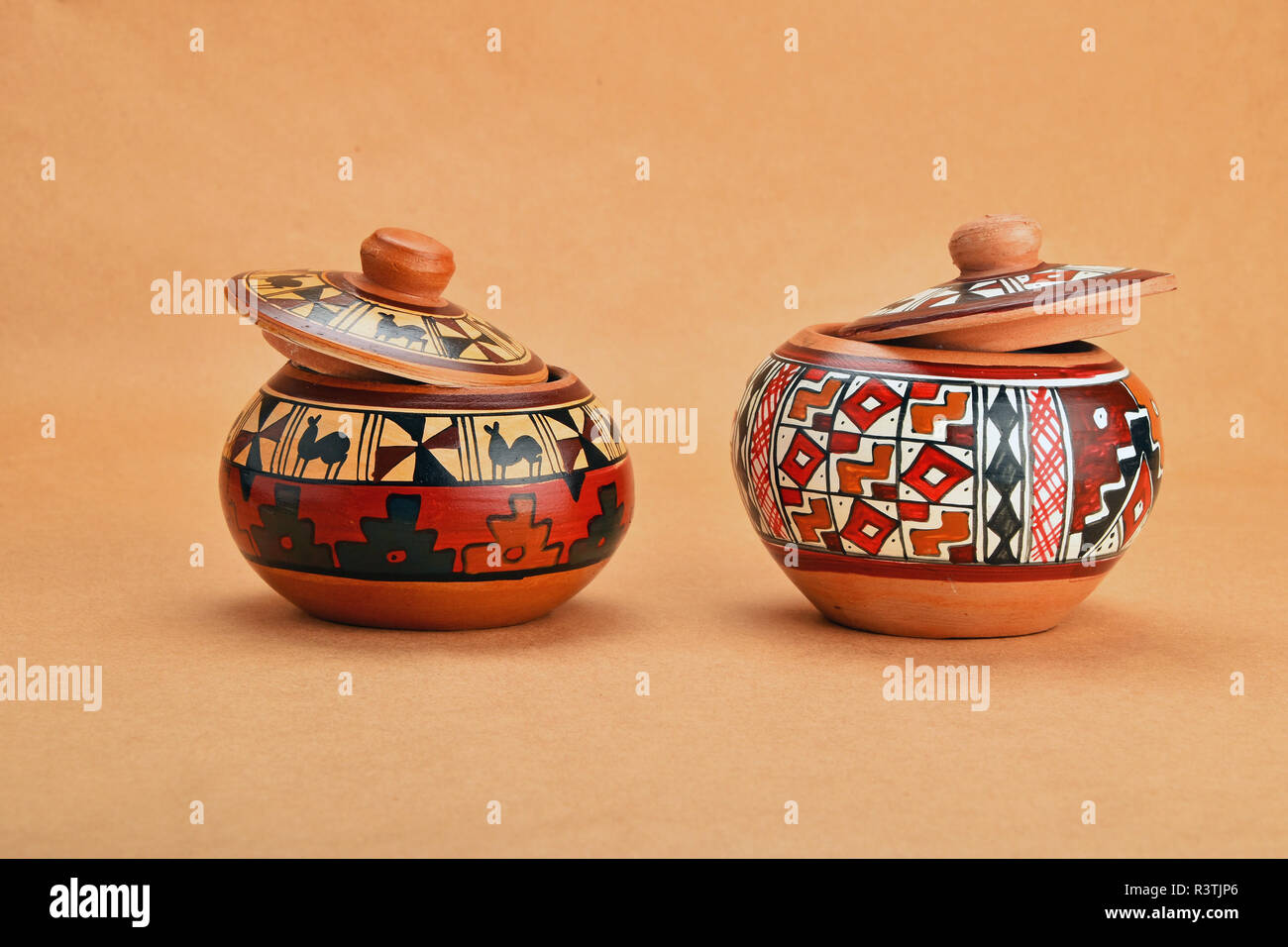 Maya indian pottery hi-res stock photography and images - Alamy