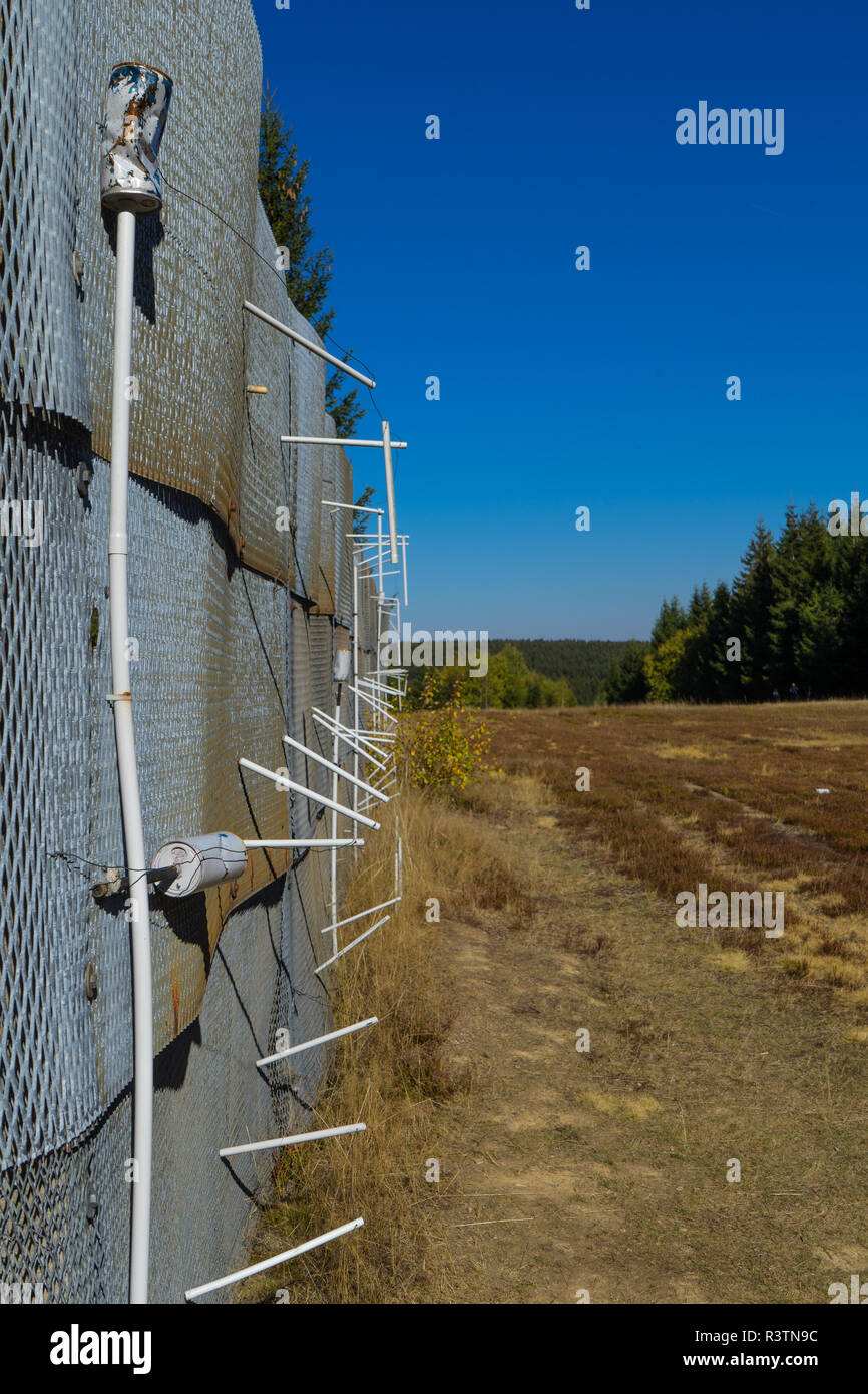 Ddr border hi-res stock photography and images - Alamy