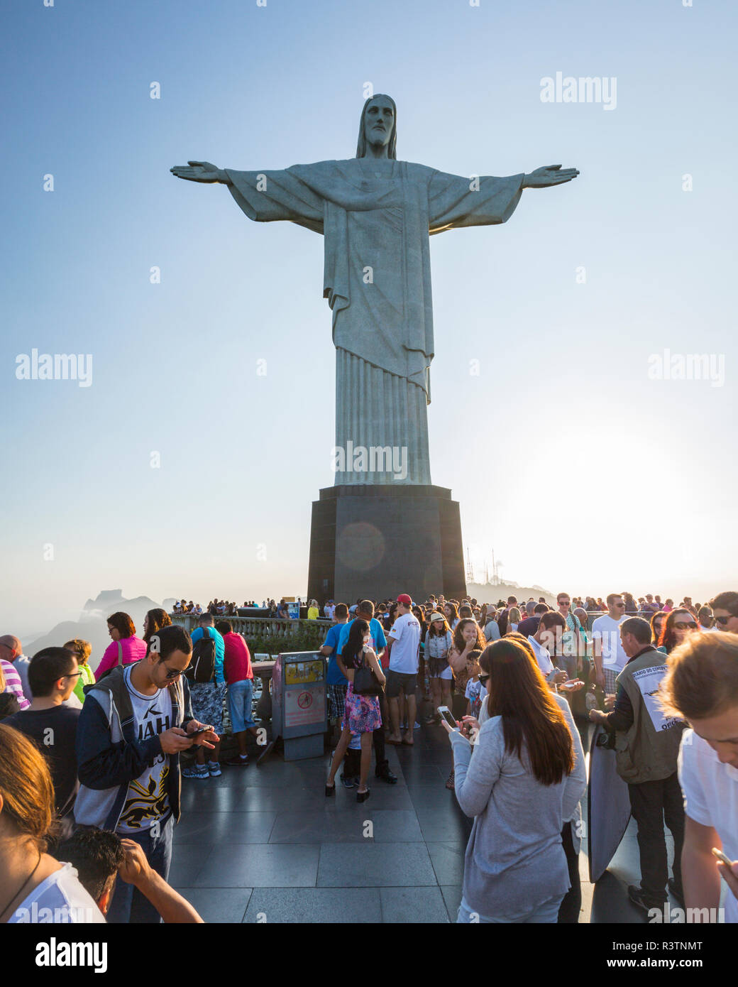 Christo redentor on corcovado mountain hi-res stock photography and ...