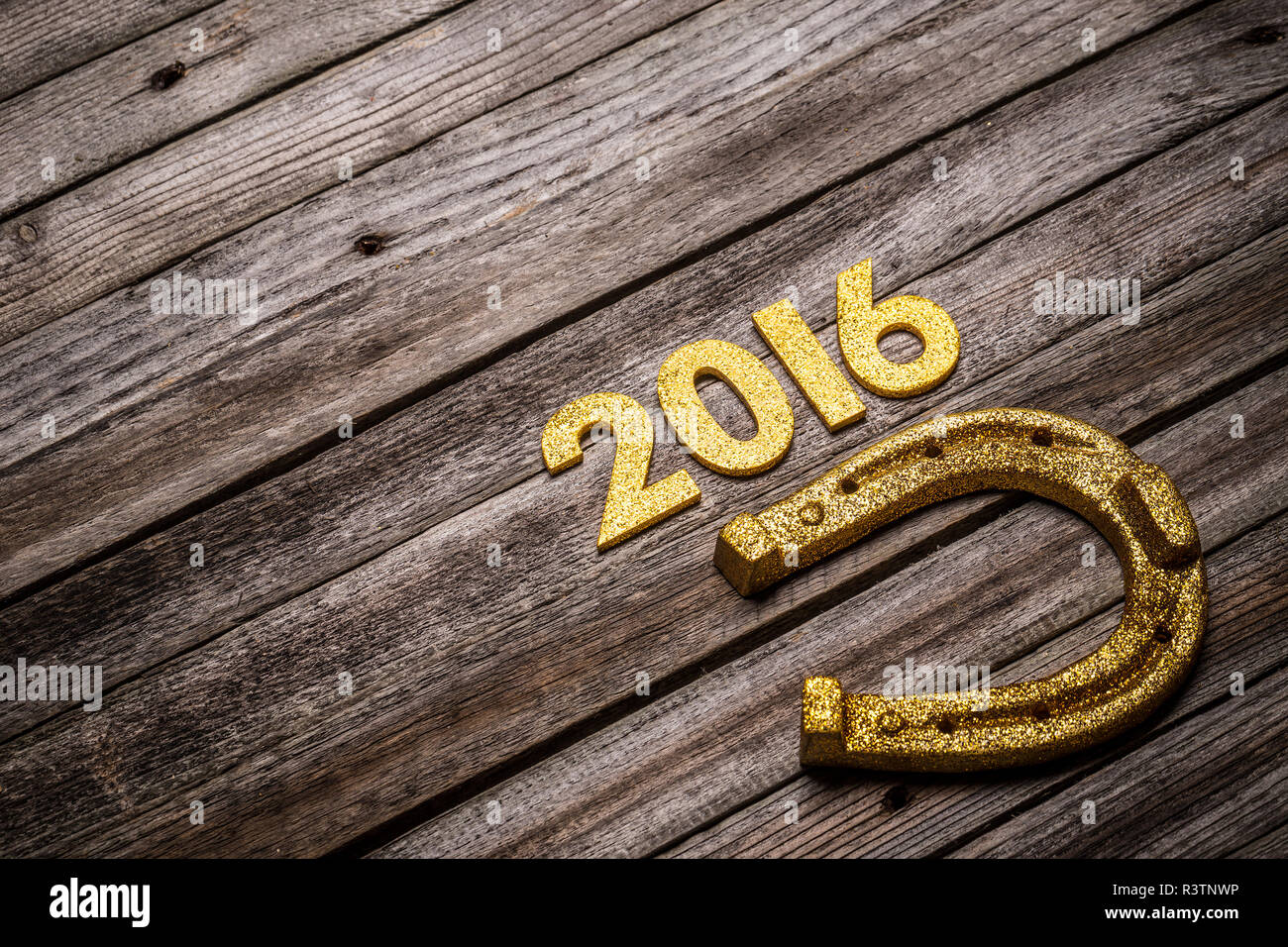 Golden figures hi-res stock photography and images - Alamy