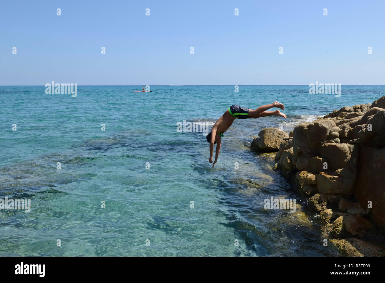 Boy dive hi-res stock photography and images - Alamy