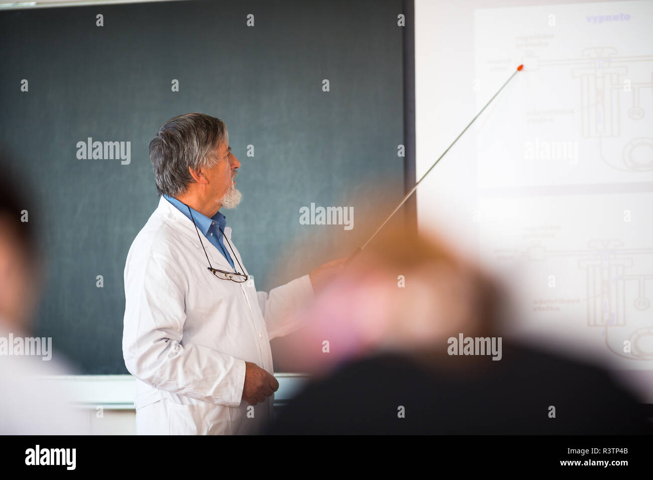 University chemistry lecture hall hi-res stock photography and images ...