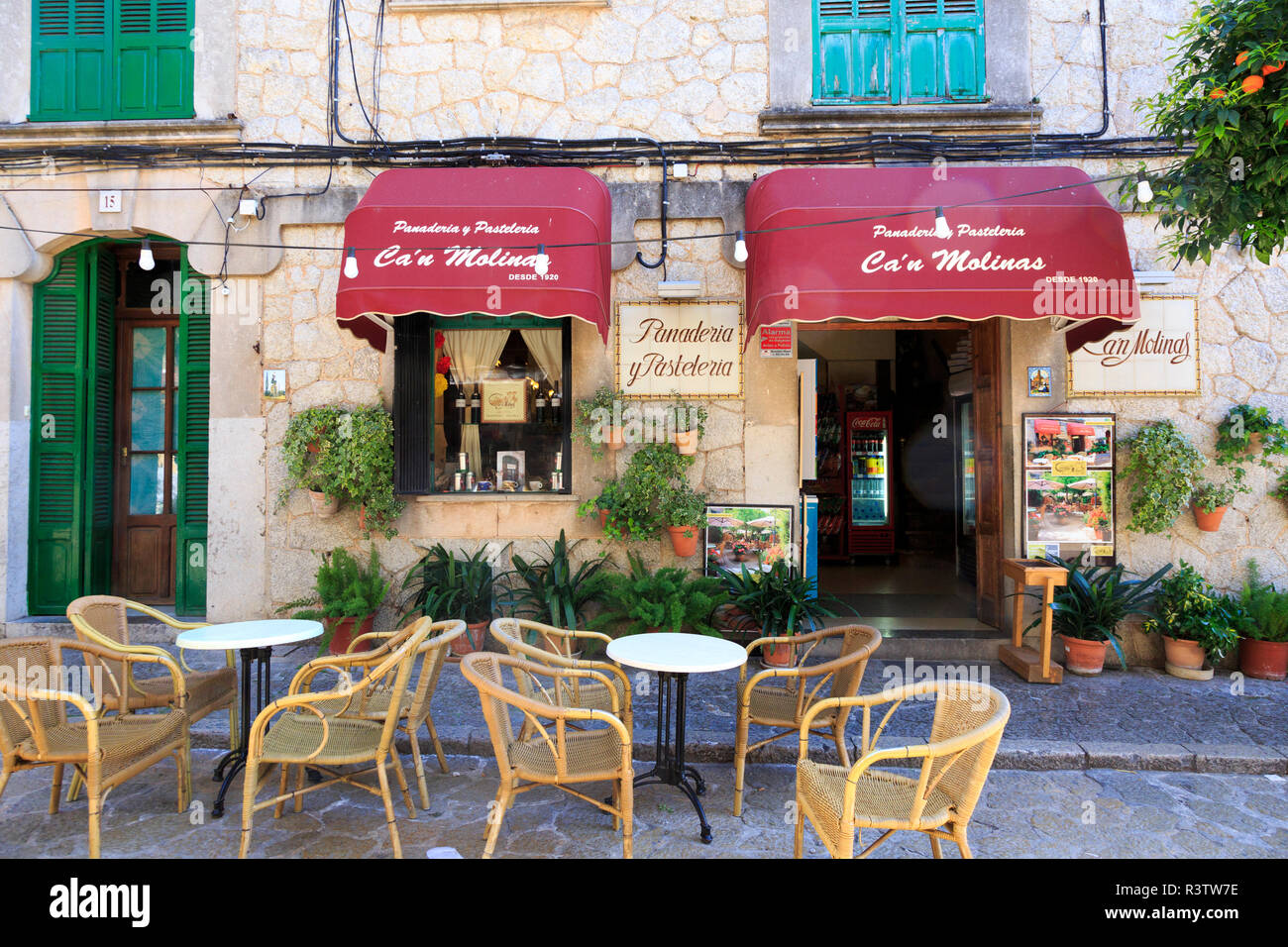 Spain, Balearic Islands, Mallorca. Valldemossa restaurant and cafe ...