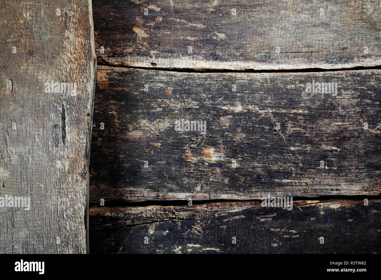 Dark wood table aerial hi-res stock photography and images - Alamy