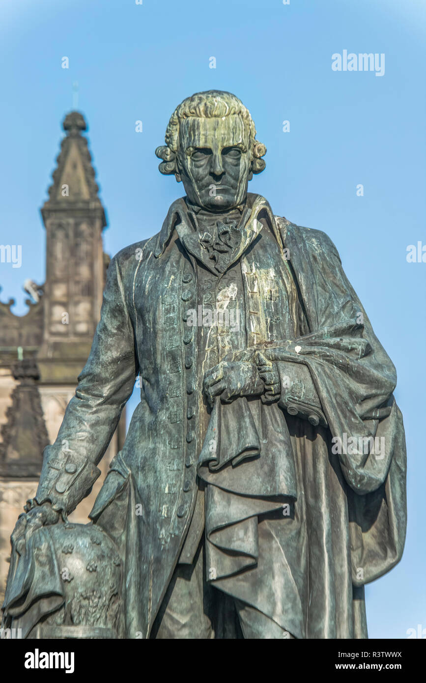 Europe, Great Britain, Scotland, Edinburgh. The Royal Mile, Statue of ...
