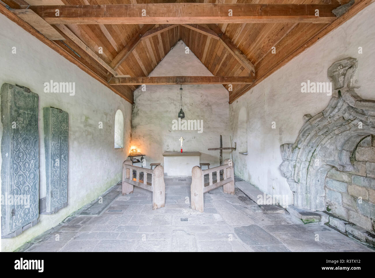St columba’s abbey iona hi-res stock photography and images - Alamy