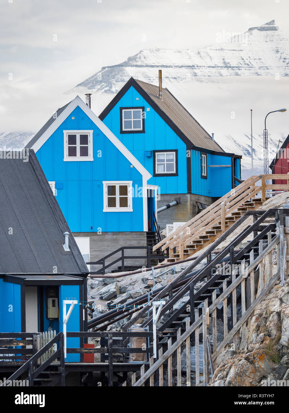 Small town of Uummannaq and glaciated Nuussuaq Peninsula in the ...