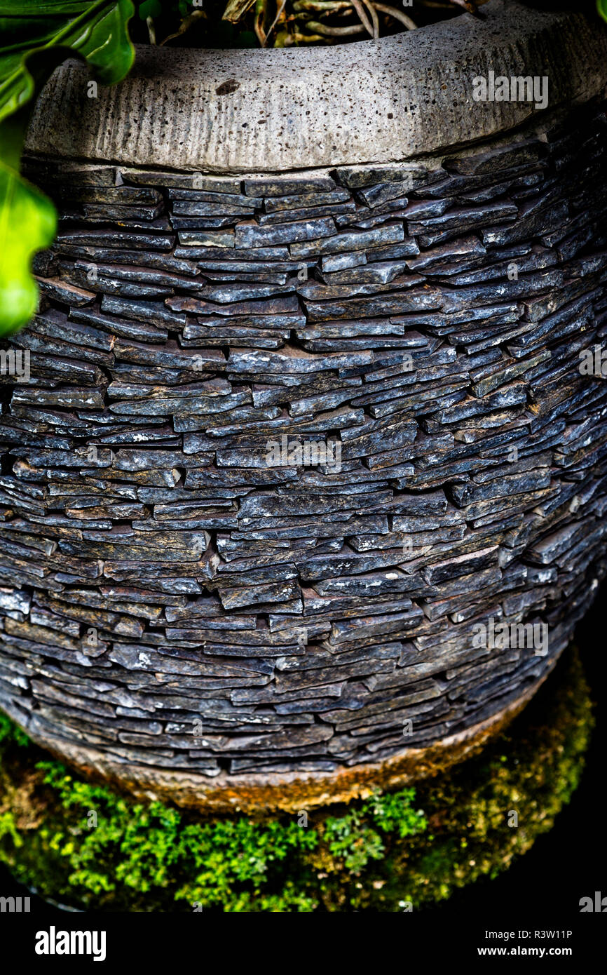 Layers of clay pots hi-res stock photography and images - Alamy