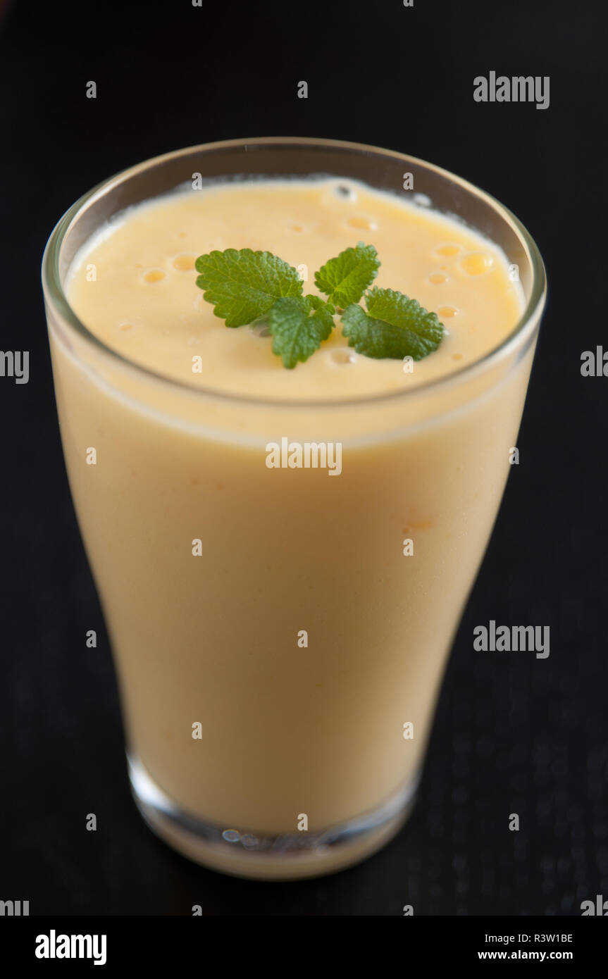 Mangoes lassi india hi-res stock photography and images - Alamy